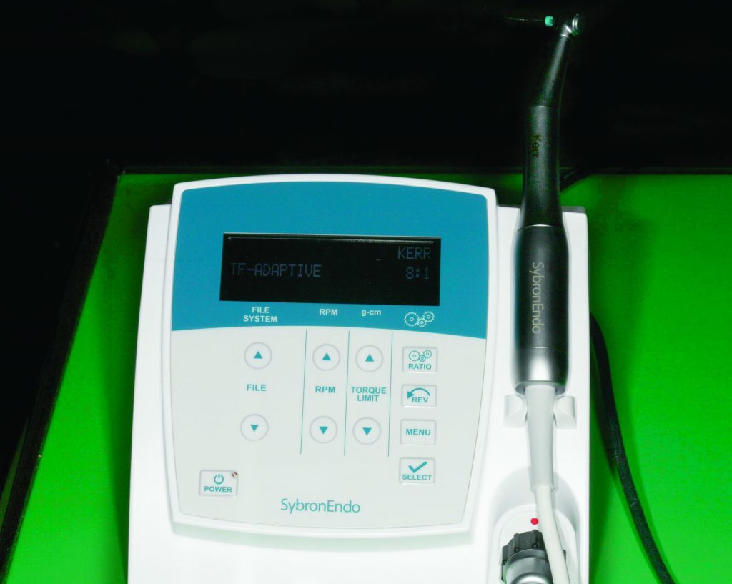 Complex endodontic situations simply managed – from adhesive composite build-up to successful ...