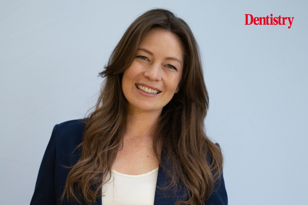 Choosing the ideal powder for powder therapy - Dentistry